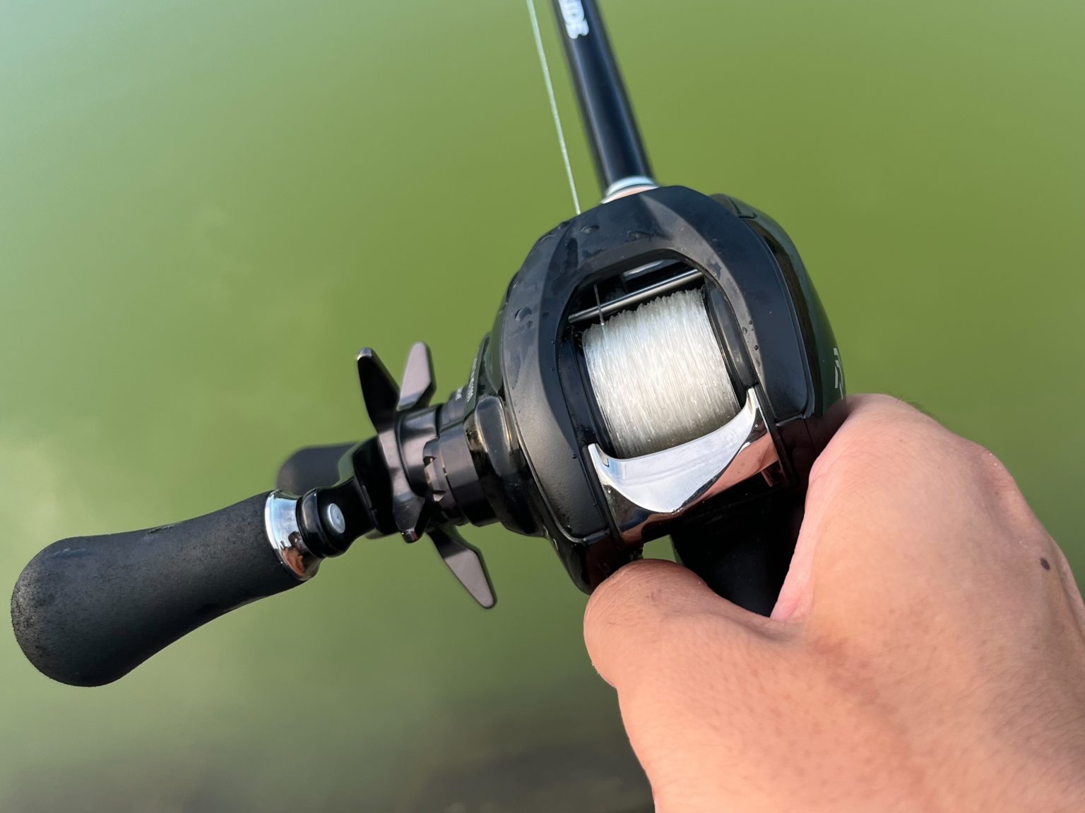 22ジリオンtwhdを徹底インプレ！高抵抗ビッグベイトやカバーゲームでも余裕の使用感が魅力 – 釣りクラウド